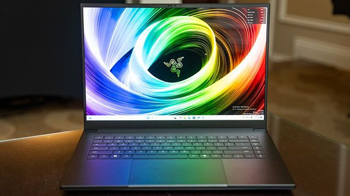 Razer ra mắt laptop gaming trang bị card đồ họa rời RTX 50 series